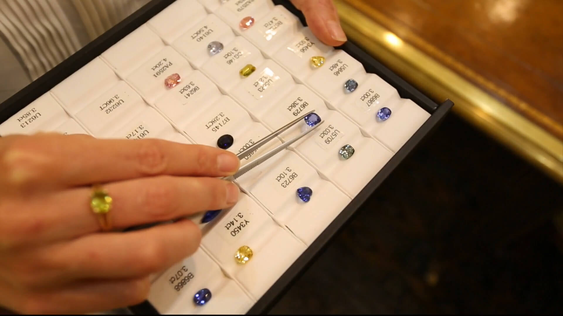 Loose Moonstone - Pear 1.65 Ct. - #K11656 | The Natural Gemstone Company